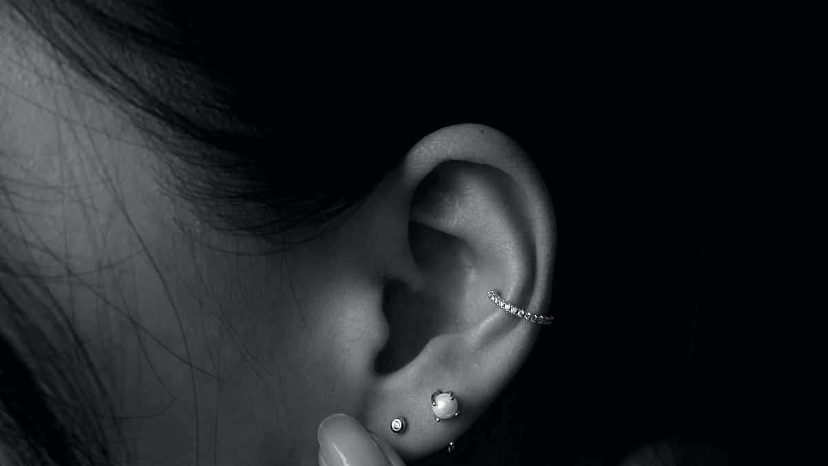 Os 4 principais tipos de piercing de orelha